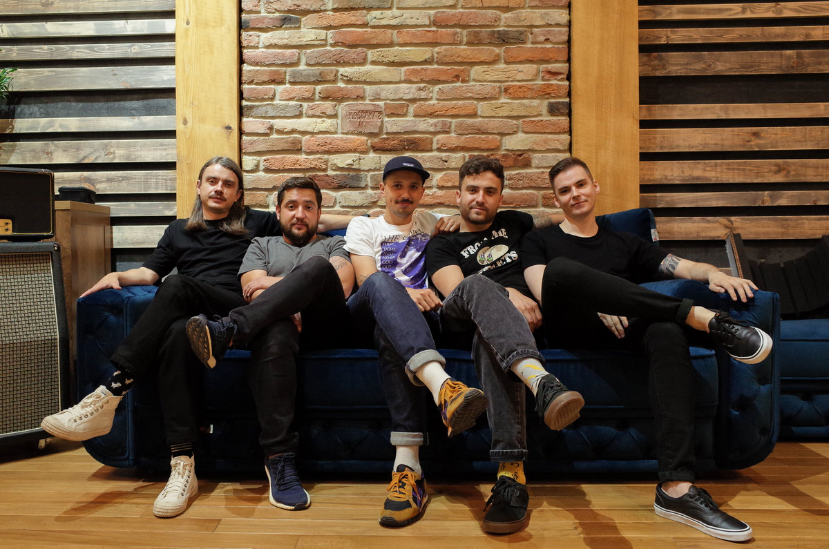 Плейлист: The Sunset Survival — Pitch Black | neformat